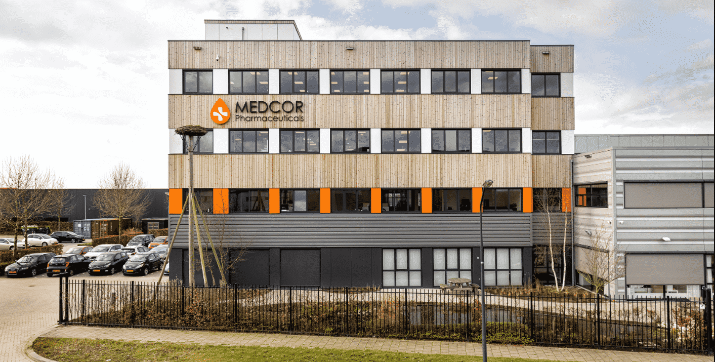 Jan Snel bouwt binnen vijf maanden tijd nieuw kantoorgebouw voor Medcor ...